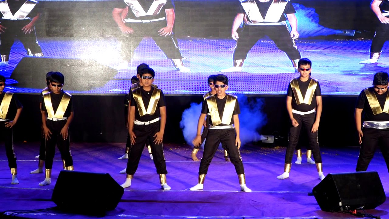 Chiru break dance Performance by Afflatians @ 5th Annual Day - YouTube