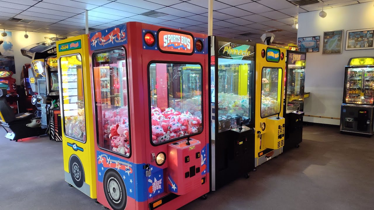 Arcade fun at Diversions! - YouTube