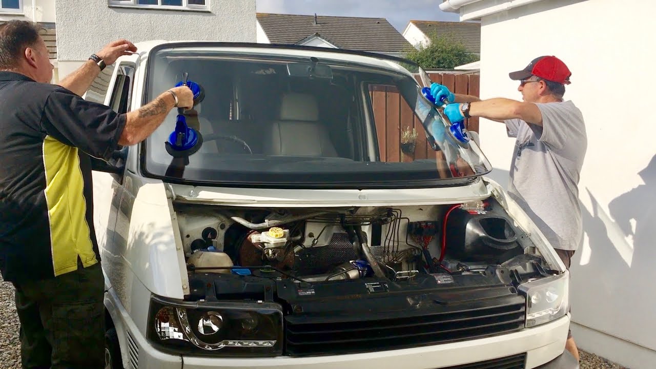 Red Arrows at Falmouth & VW T4 Rust/Paint + New Windscreen :-) - YouTube