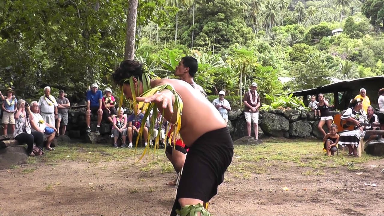 Warrior Dance in the Marquesas - YouTube