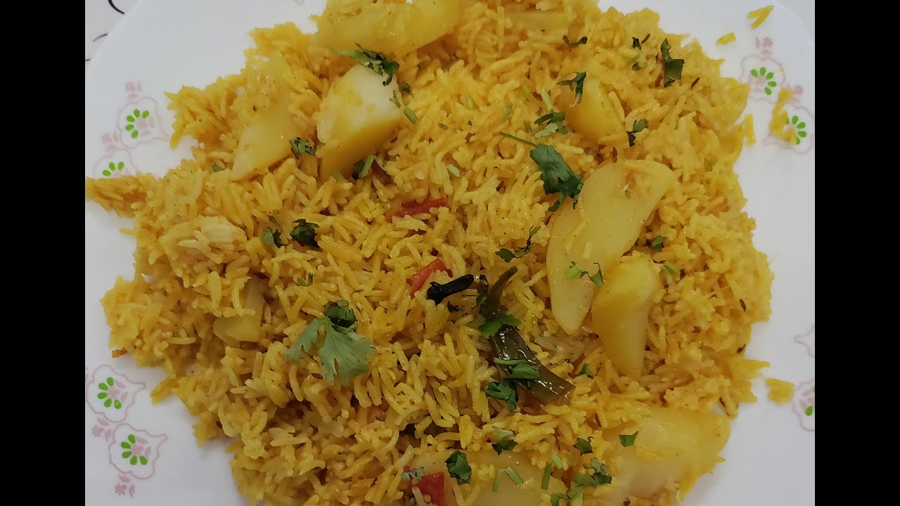 ALOO KI TAHAARI || घर में बनाएं 5 मिनट में आलू वाली तहारी || PEELE ...