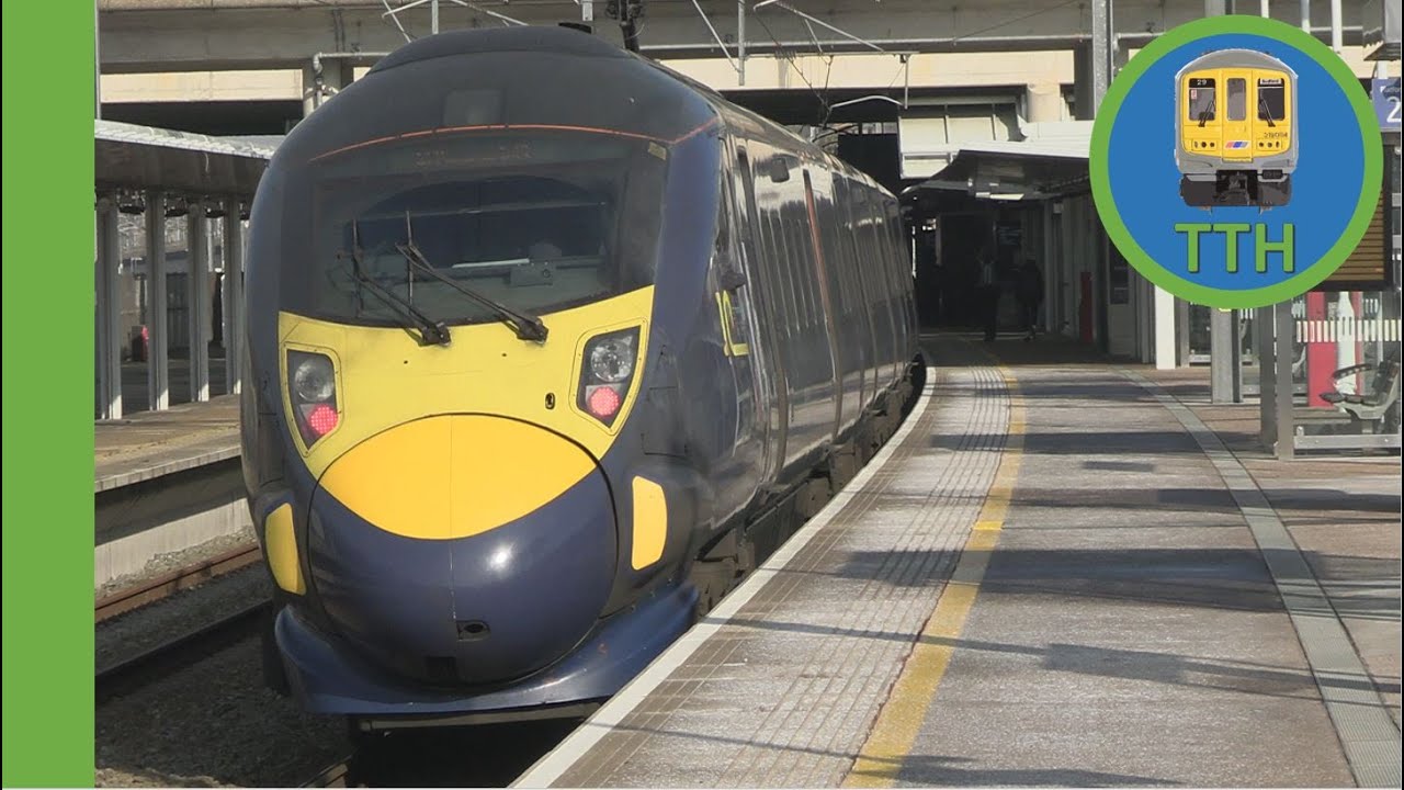 Trains at Ebbsfleet Intl - YouTube