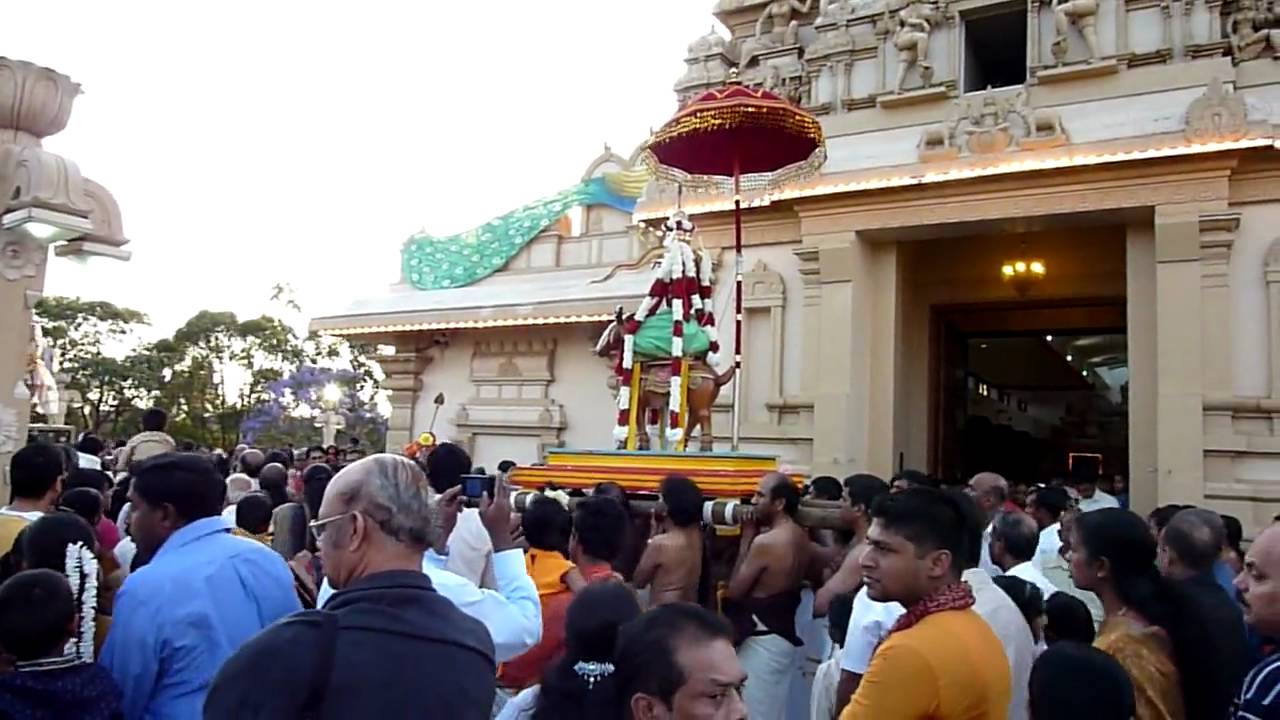 SOORA SAMHARAM SYDNEY MURUGAN TEMPLE ,OCT 2009 -PART 2 - YouTube
