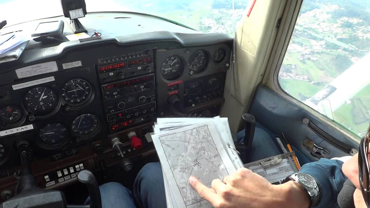 Cessna 152 - Navigation VOR/DME - 114,10MHz PRT - YouTube