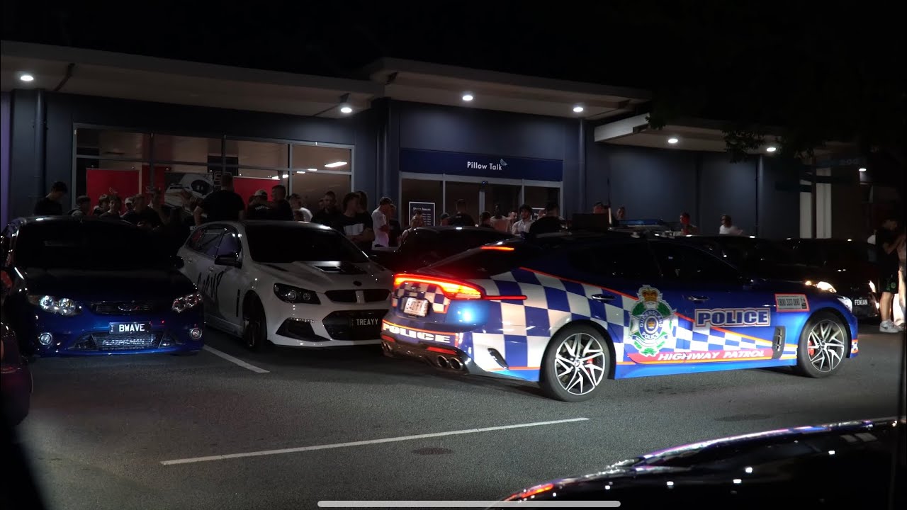 Police shutdown insane Gold Coast Car Meet!! Things get WILD! - YouTube