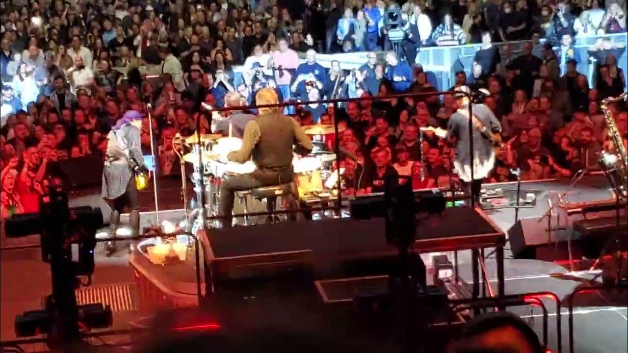 BRUCE SPRINGSTEEN - NO SURRENDER - 4/1/2023 MADISON SQUARE GARDEN NYC MSG LIVE - YouTube