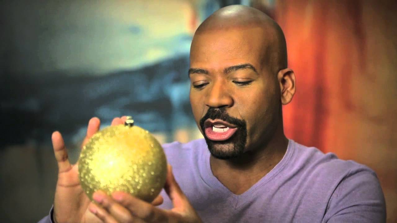 Lloyd Boston's Holiday Table Design - YouTube