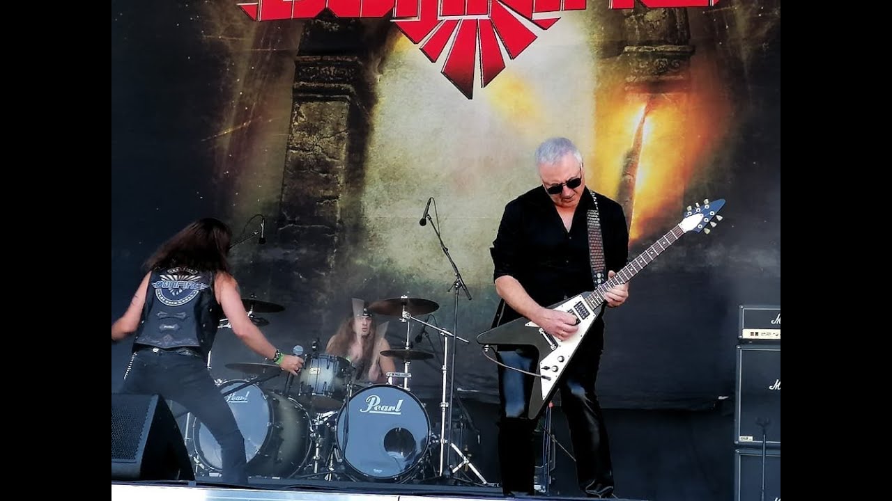 BONFIRE Live @ ZDF Rock im Garten-Burnin´ Heart - YouTube