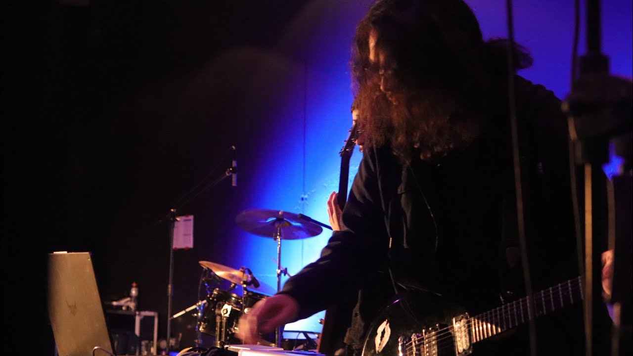 Defors - Desavenencia en discordia (en vivo) - YouTube