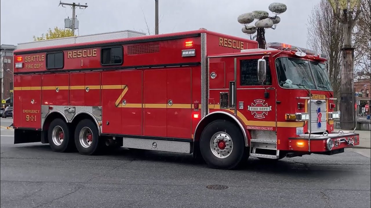 Seattle FD *new* heavy rescue truck responding!! - YouTube