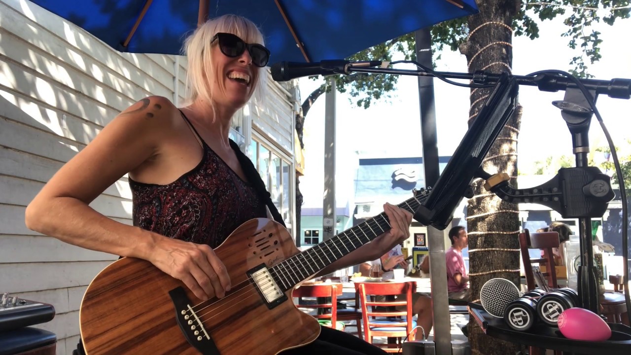 Kim Jade - Hard To Handle - Live (Cover) - YouTube