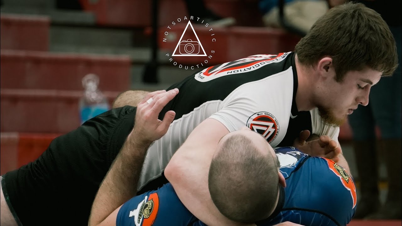 How to pass the half guard BJJ or MMA - YouTube