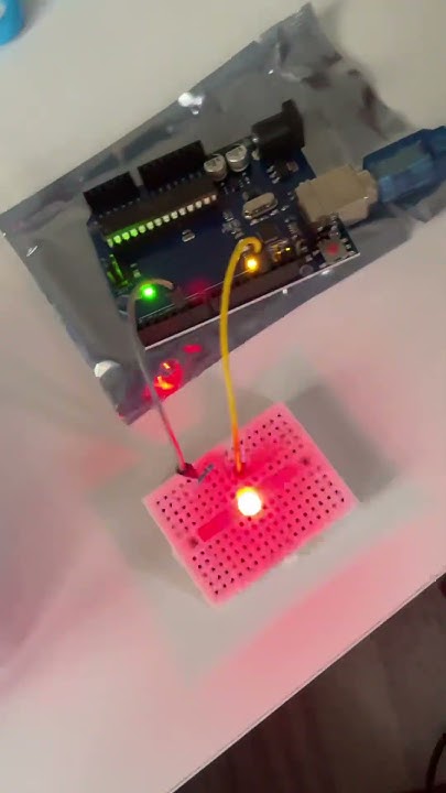 LED Blink Project Arduino Uno #electronics #electronicsdiy #diy #tinkering #arduino #arduinoun ...