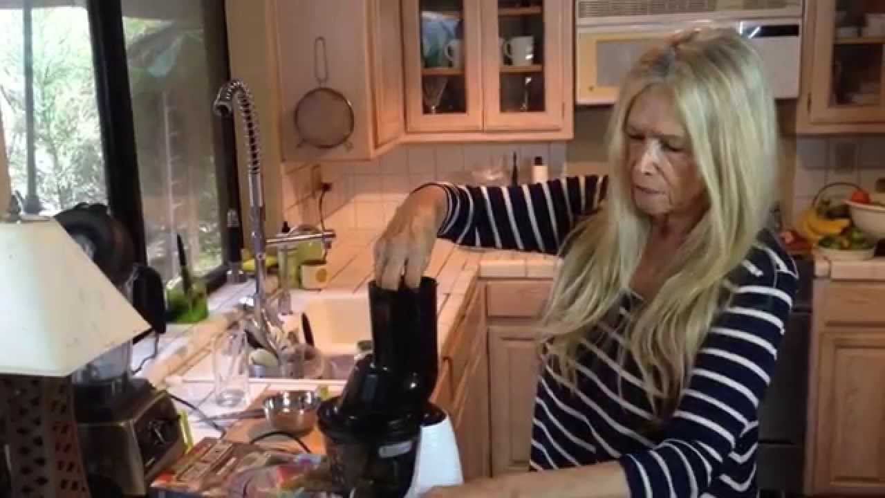 Mimi Kirk's Savory Juice - YouTube