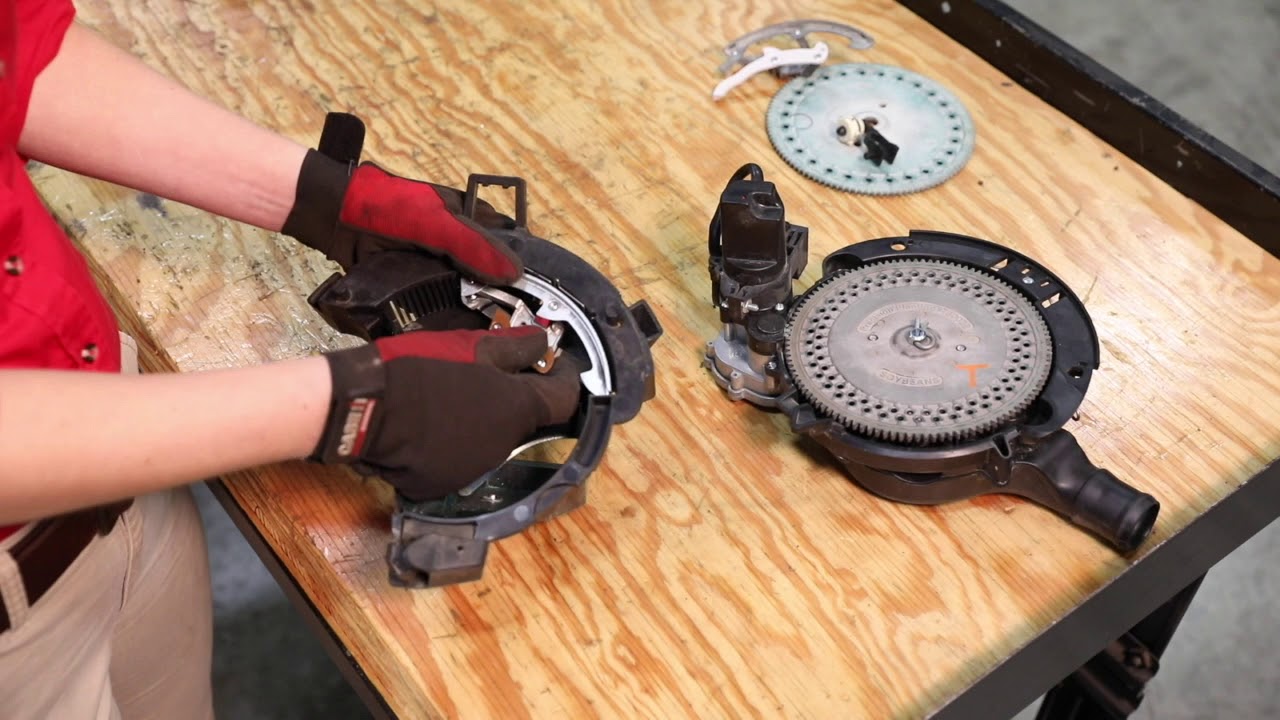 Early Riser 2000 Series Planter Seed Meter Crop Kit Installation - YouTube