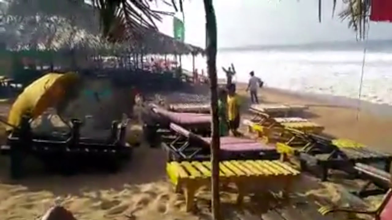 THE OCKHI CYCLONE HITS THE GOA'S COAST - YouTube