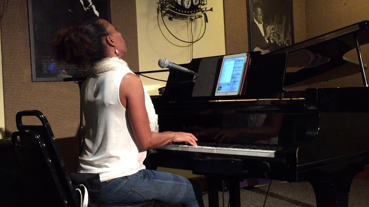 VRS Jan 2017 Victoria Theodore "I Thought It Was You" - YouTube