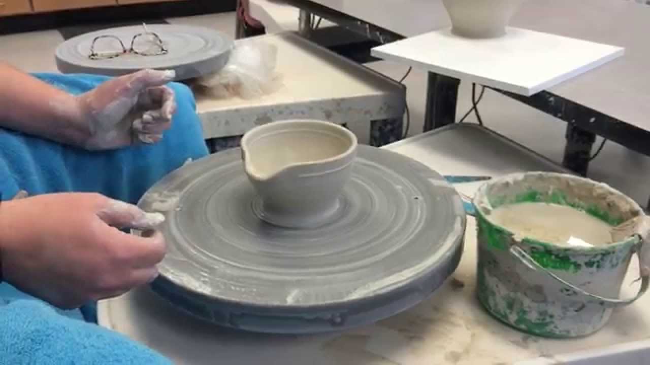 How to throw a pouring bowl - YouTube
