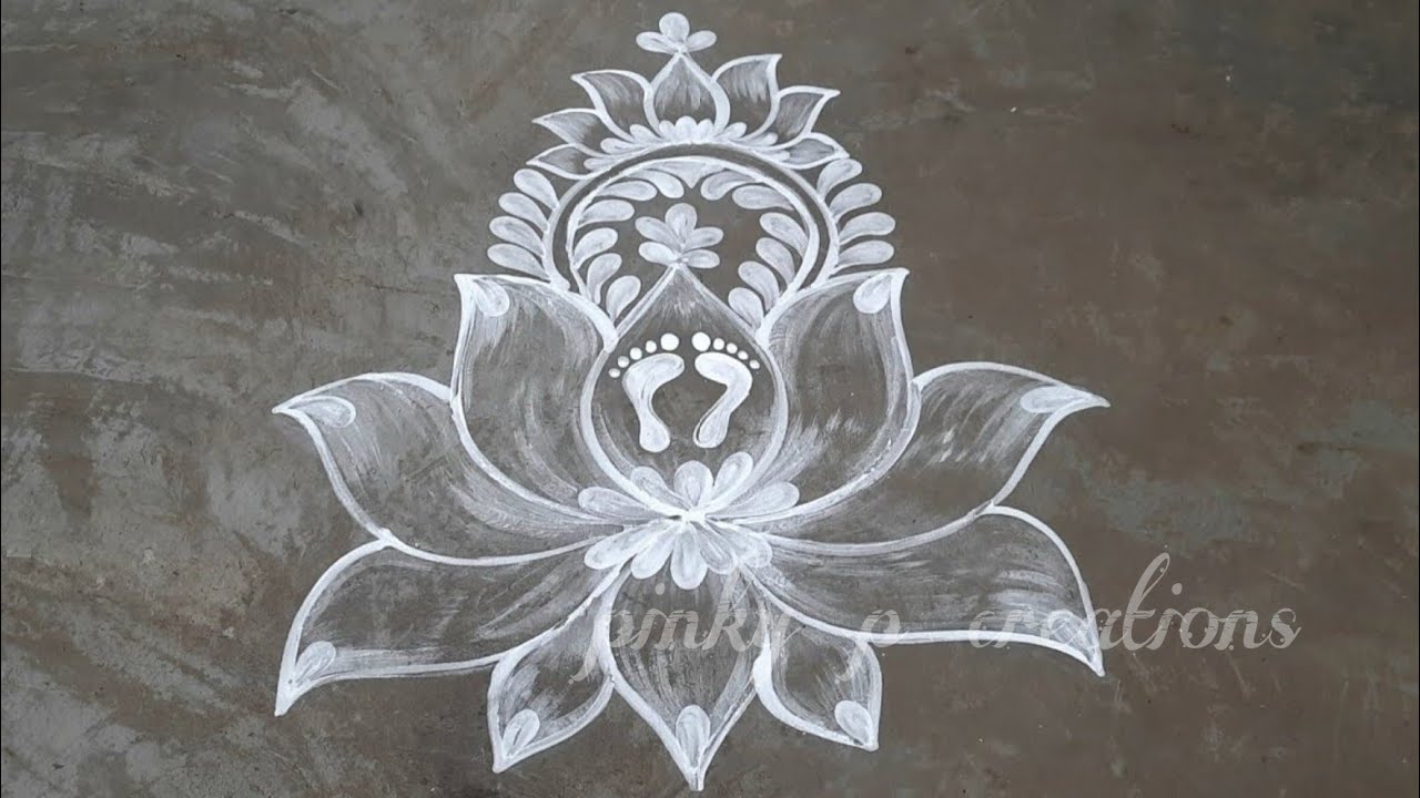 ପଦ୍ମ ଫୁଲ ଏବଂ ଲକ୍ଷ୍ମୀପାଦ ଝୋଟି ଚିତା। Beautiful lotus design with laxmi ...