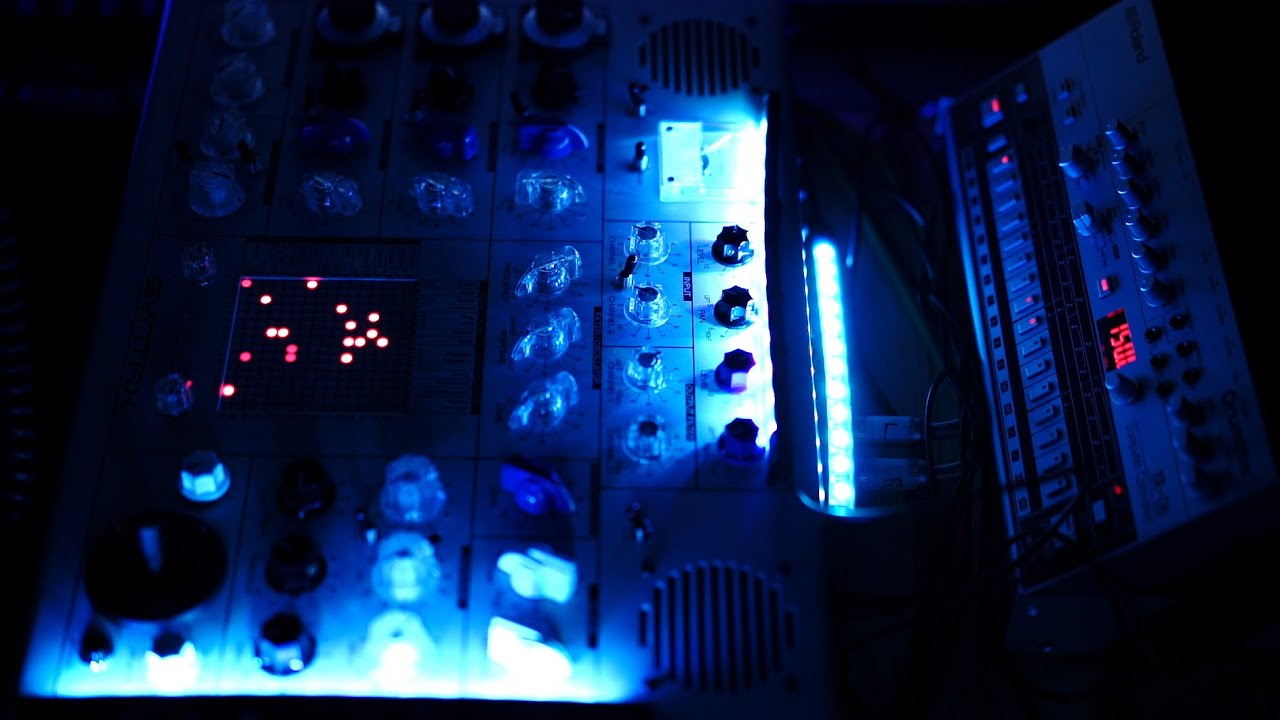 Roland TR-06 + Erica SYNTRX Improvisation - YouTube