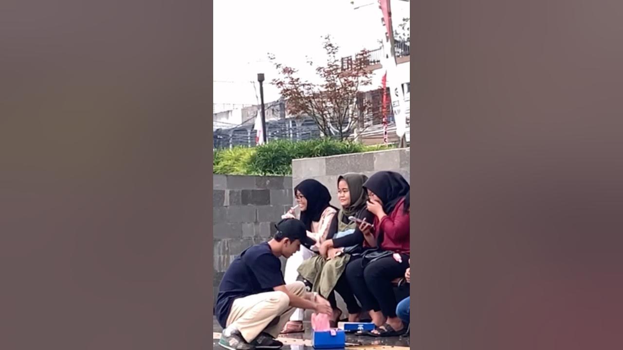 Prank cod cd depan cewe #kontenprank #prank #prankbarbar #magic - YouTube