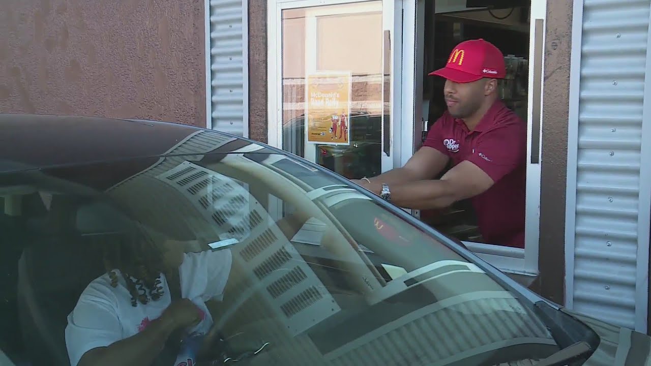 NASCAR driver surprises fans at a popular fast-food restaurant - YouTube