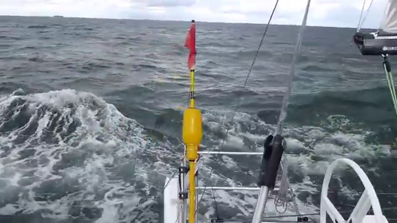 Elan e5 Segelyacht BOOT Düsseldorf 2016 - YouTube