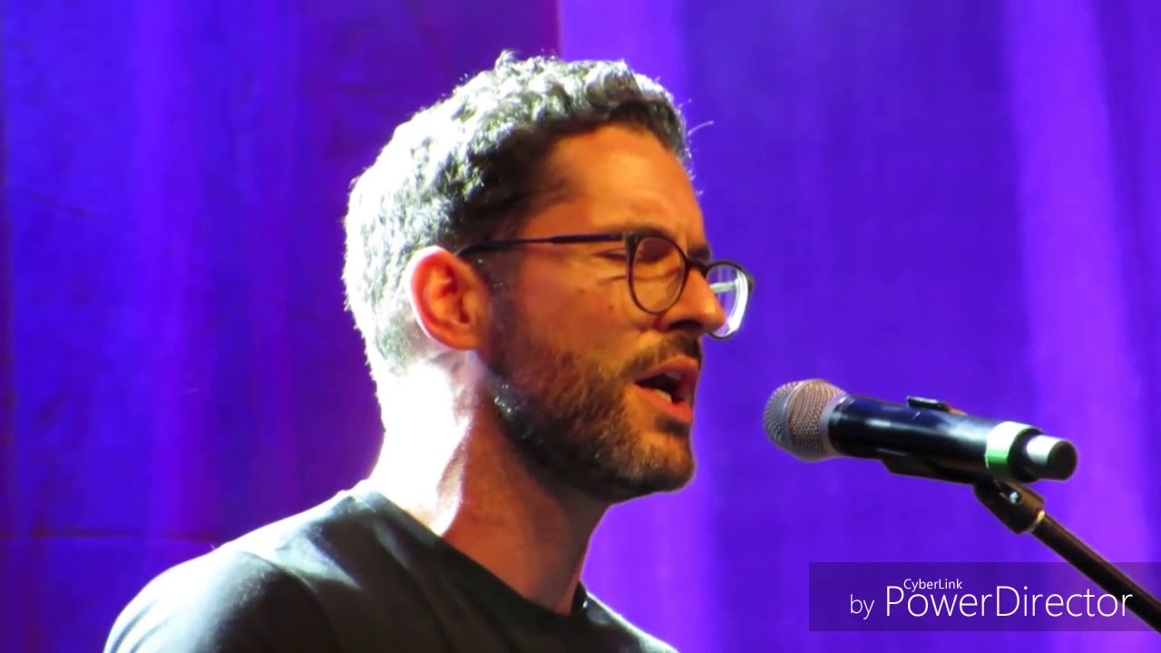 Tom ellis singing with bonus scene - YouTube