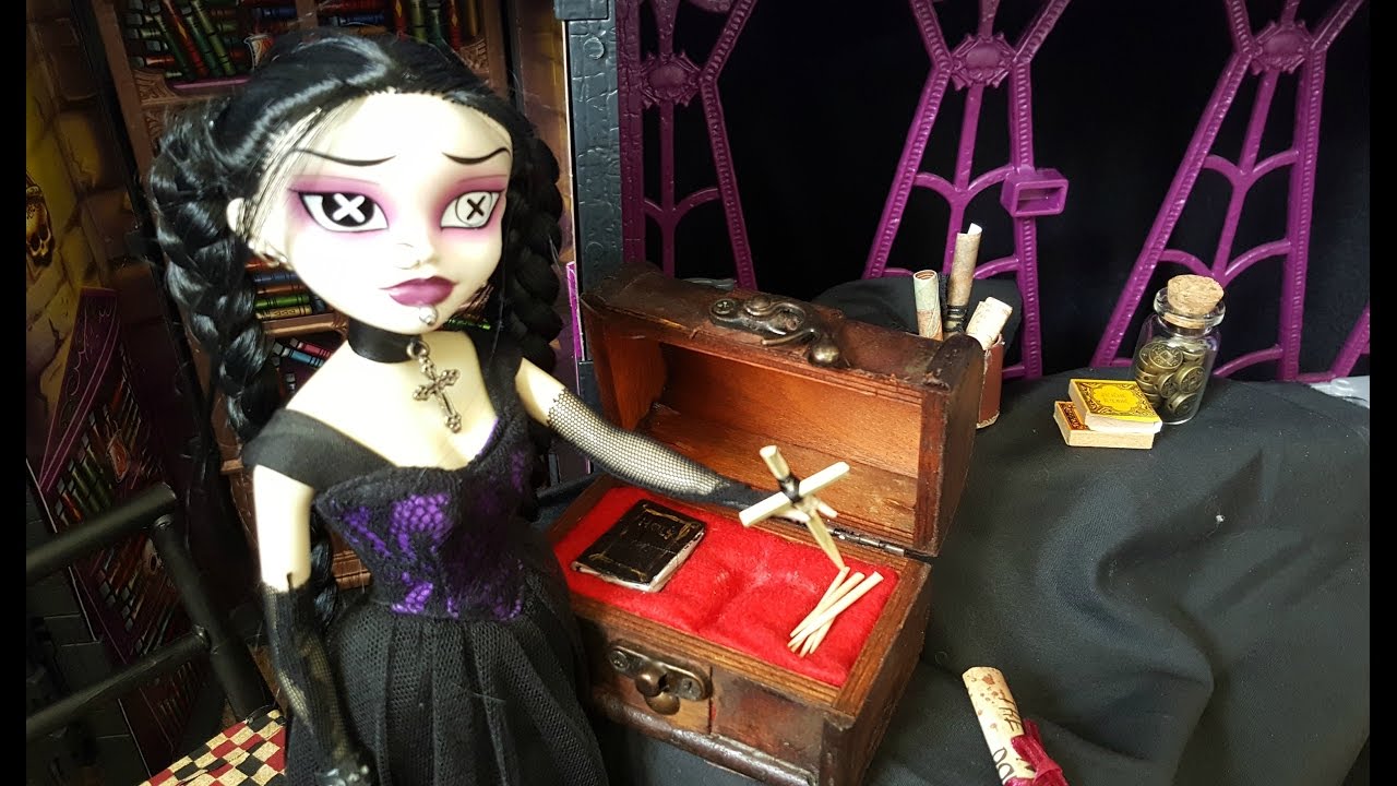 Hallowicked #14 (Mini Vampire kit) - YouTube