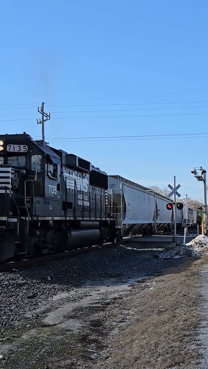 NS 7135 through Demotte IN 2-25-25 - YouTube