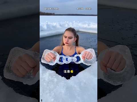 Mom Caught Fish in the Icy Water 🌊🦈|| Carriage House wooden artist || #cartoon #shortvideo