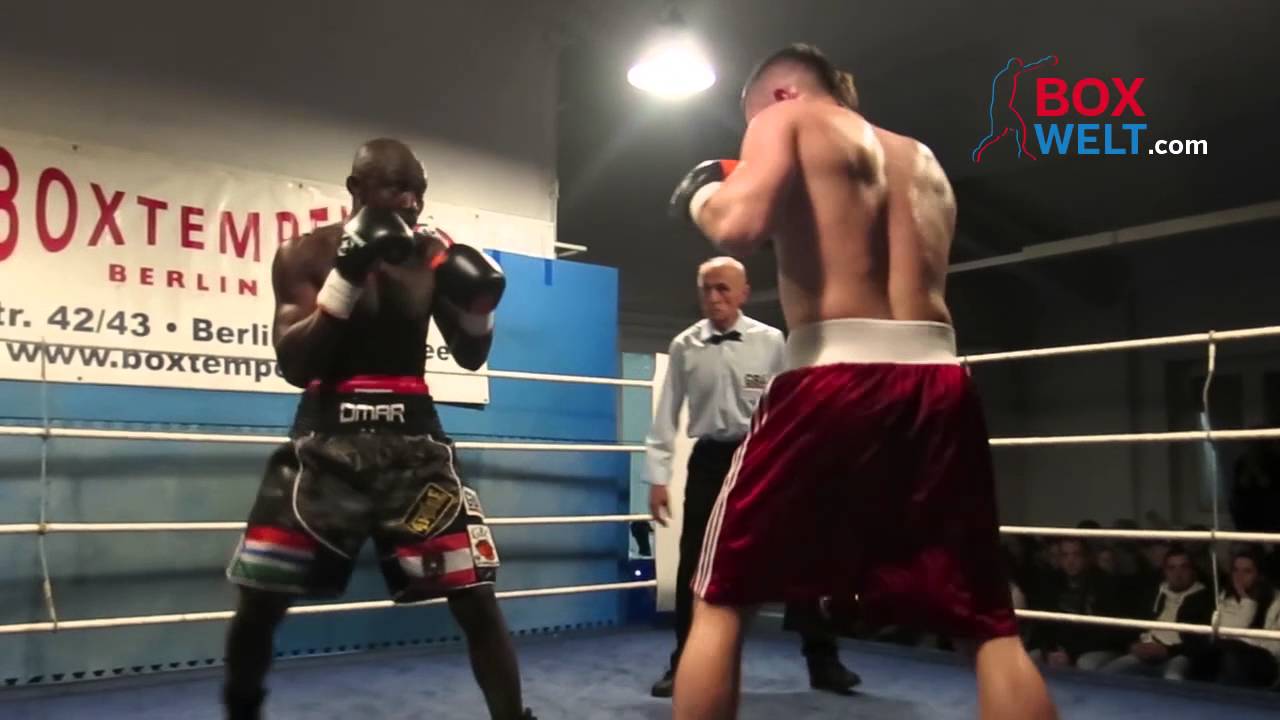 Omar Jatta vs Roman Hardok - YouTube