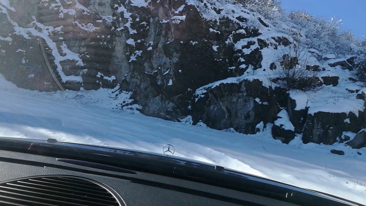 Mercedes W211 E320 4matic Airmatic snow part 2 - YouTube
