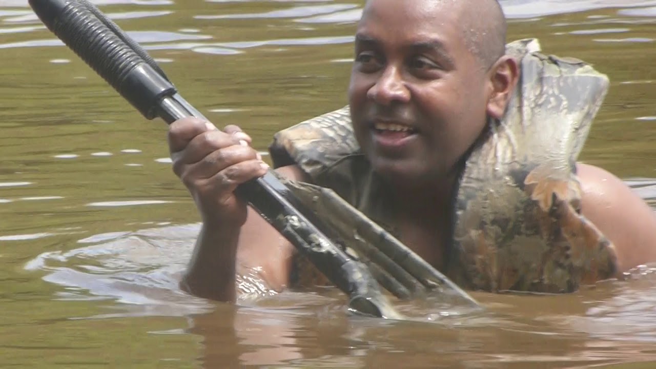 Hemantkoemar hunting.Matapica Suriname - YouTube