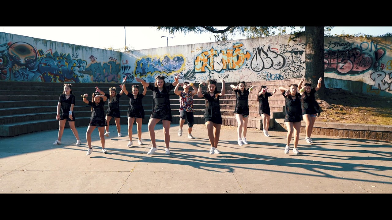 BOUNCERS CREW- Fusión Urbana- Profesor: Jonatan Tomasino - YouTube