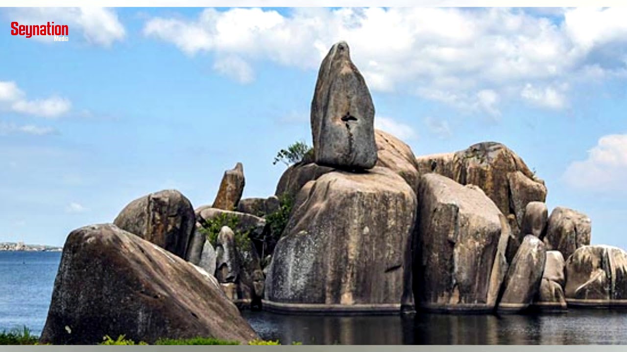 MAAJABU KWENYE JIJI LA MWANZA/ JIWE LINALOHAMA KWA KULIIMBIA /FAHAMU ...