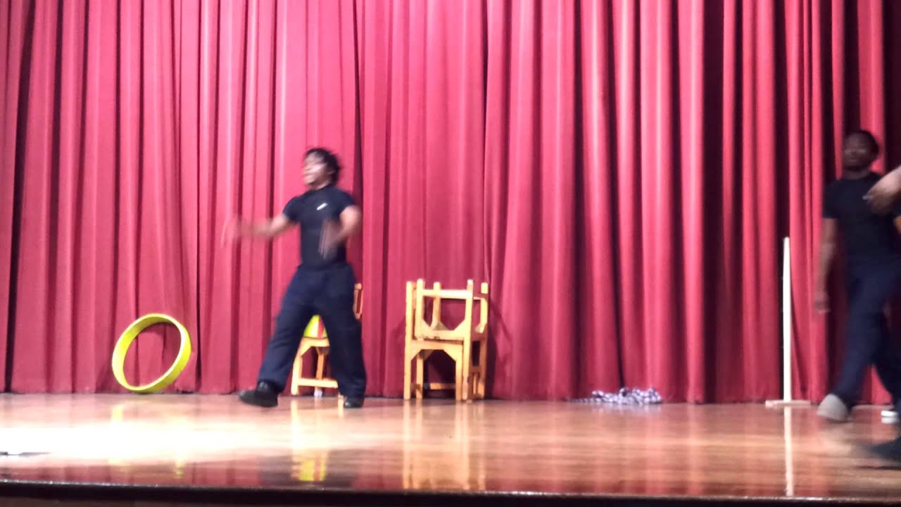 African zuzu Dancers pt 3 - YouTube