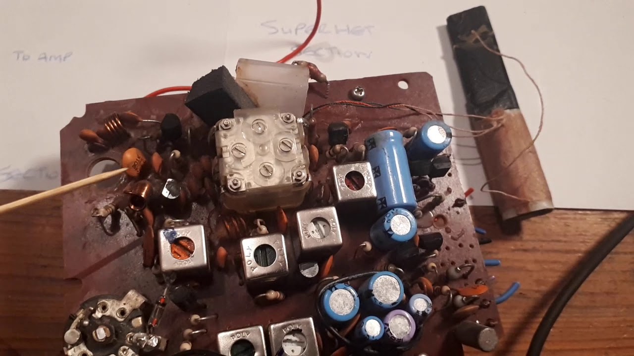 Old AM/FM radio basic circuit analysis - YouTube