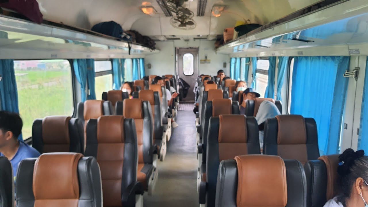 เดินทางกับด่วนพิเศษ 43 ที่บ้านโป่ง special express train 43 - YouTube