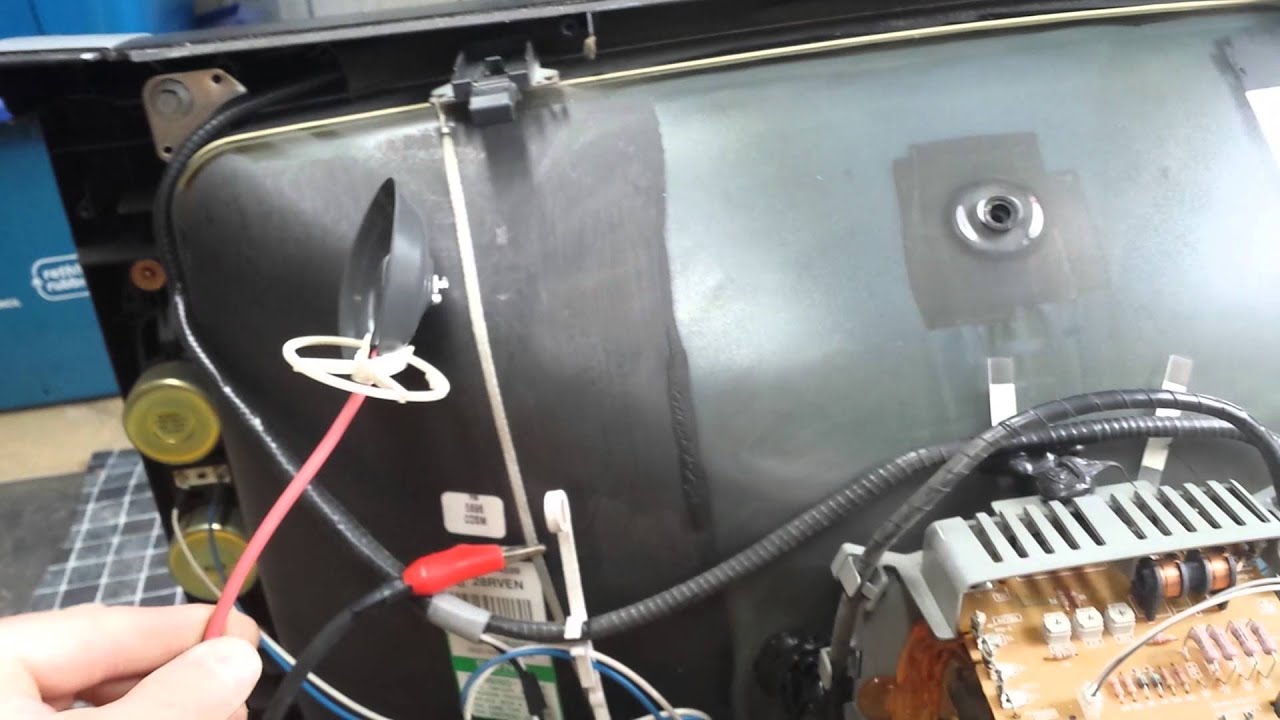 Lightning from crt tv flyback' - YouTube