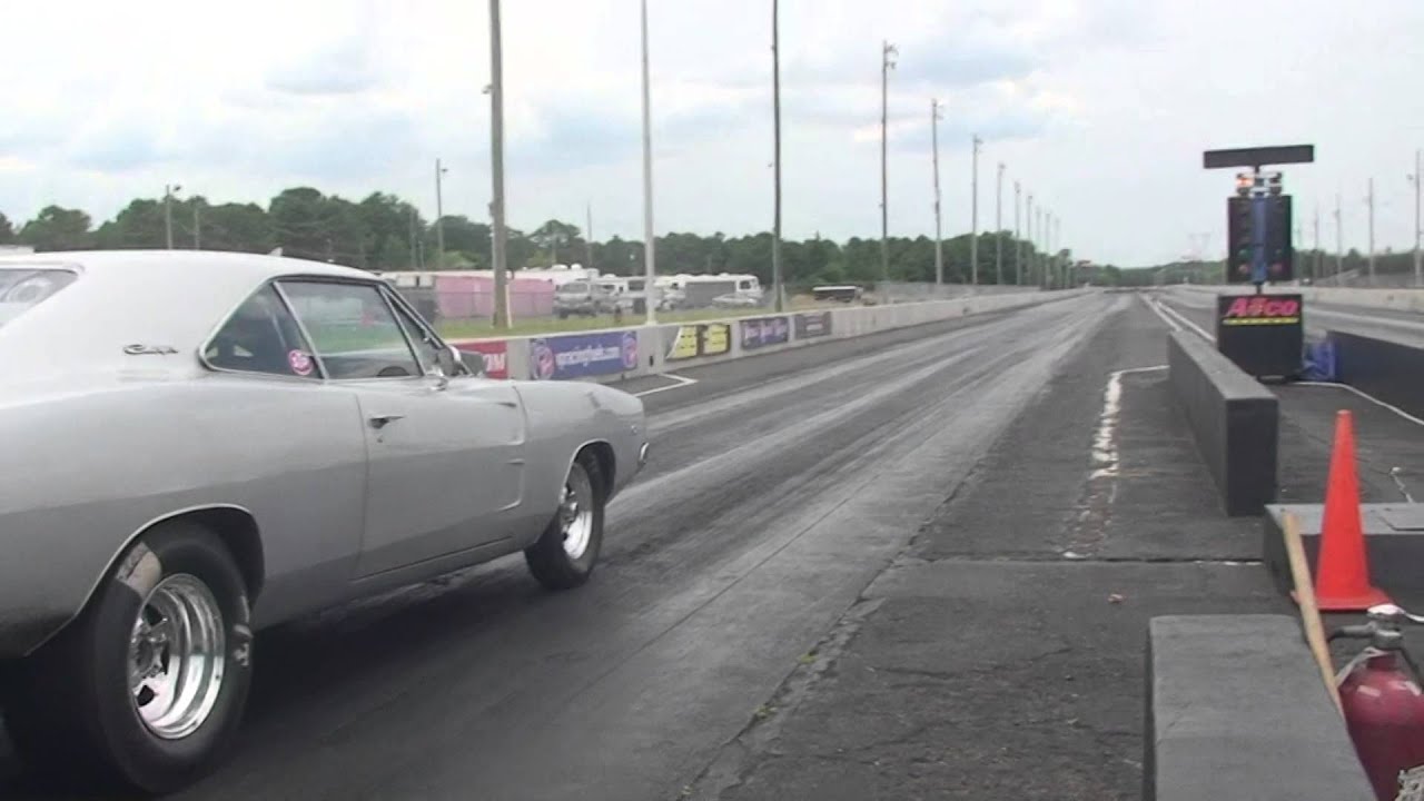 68HardChargerRT Drag racing Atco, NJ 6-25-15 Greg Deternova - YouTube