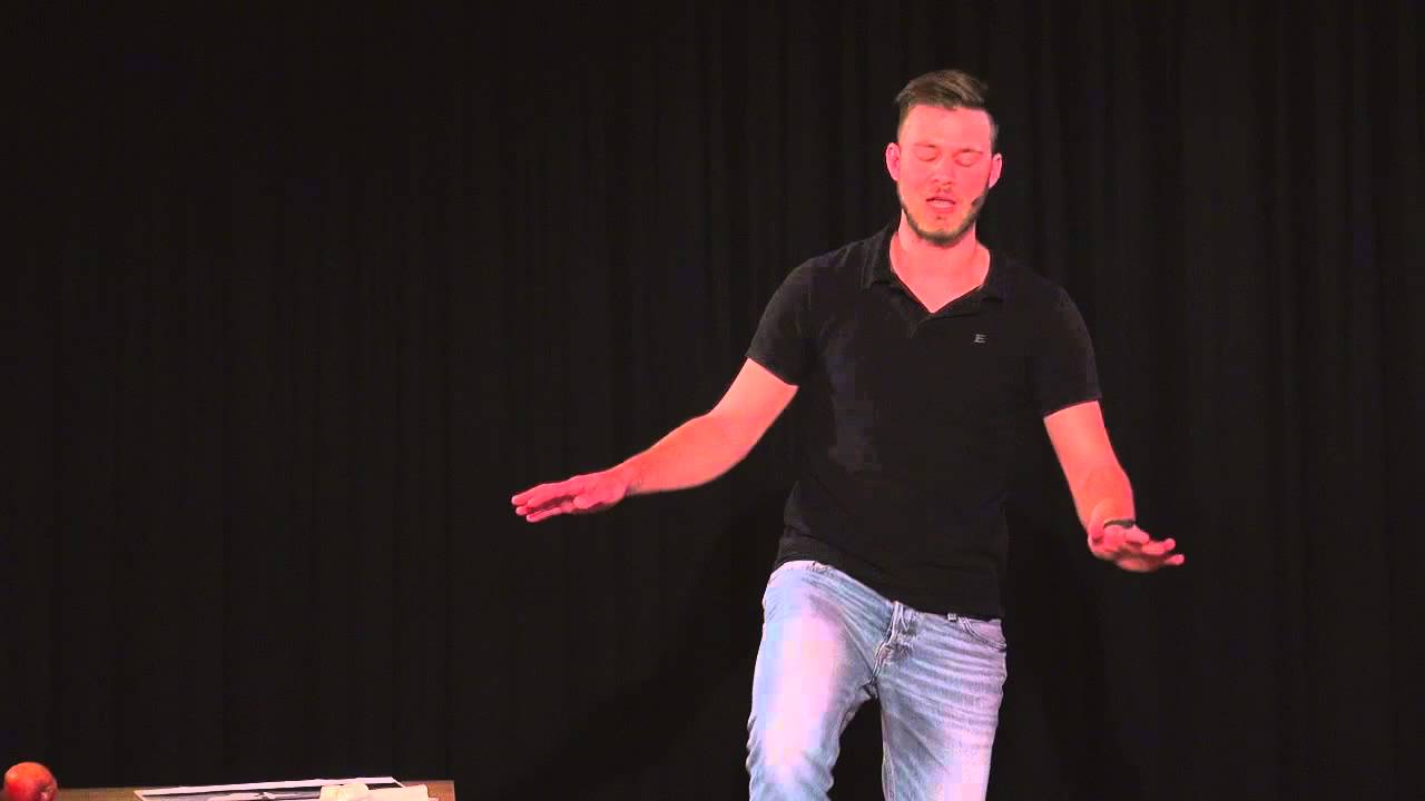 Swiss Famelab competition 2014 Zurich - Basil Hatz - YouTube