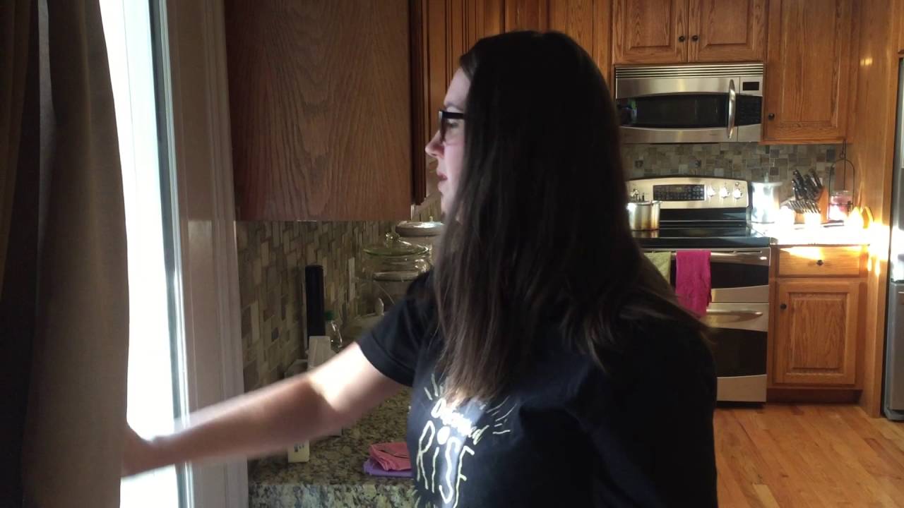 Norwex window cloth demo - YouTube