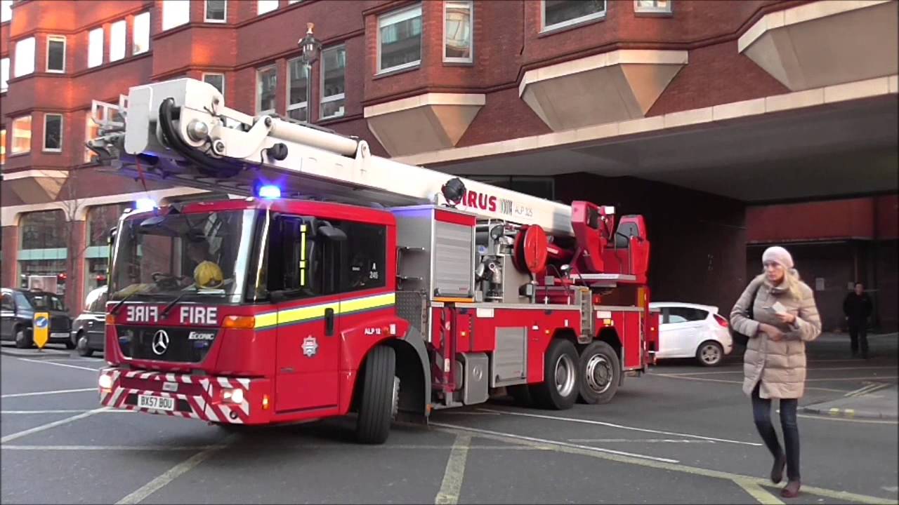 London Fire Brigade Aerial Ladder Platform Returning to station - YouTube