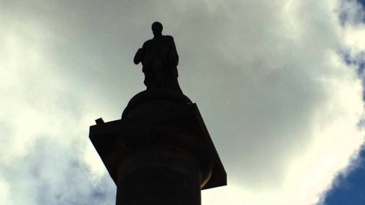 Duke of Gordon Statue, Elgin Scotland & remains of Elgin Castle - YouTube