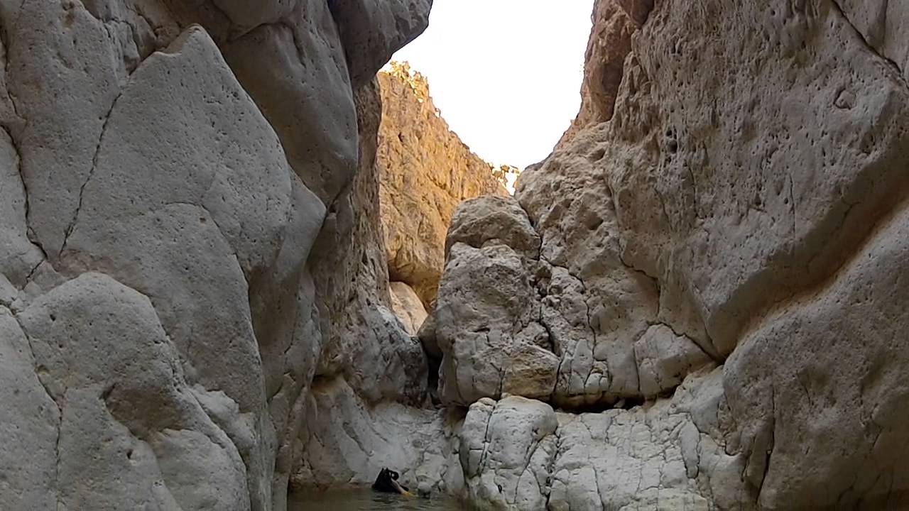 Wet Hike in Wadi Mishmar טיול (ש)מימי בנחל משמר - YouTube