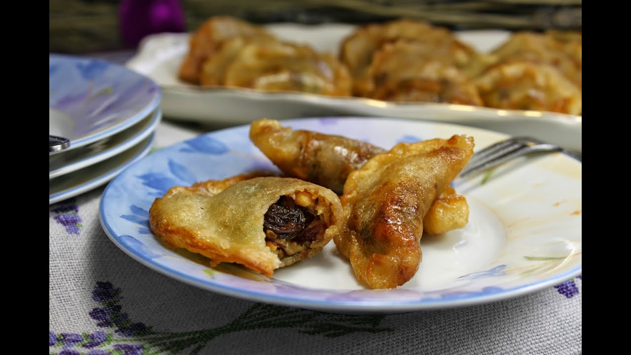 Sweet stuffed pancakes قطايف Kataif / Qatayef - YouTube