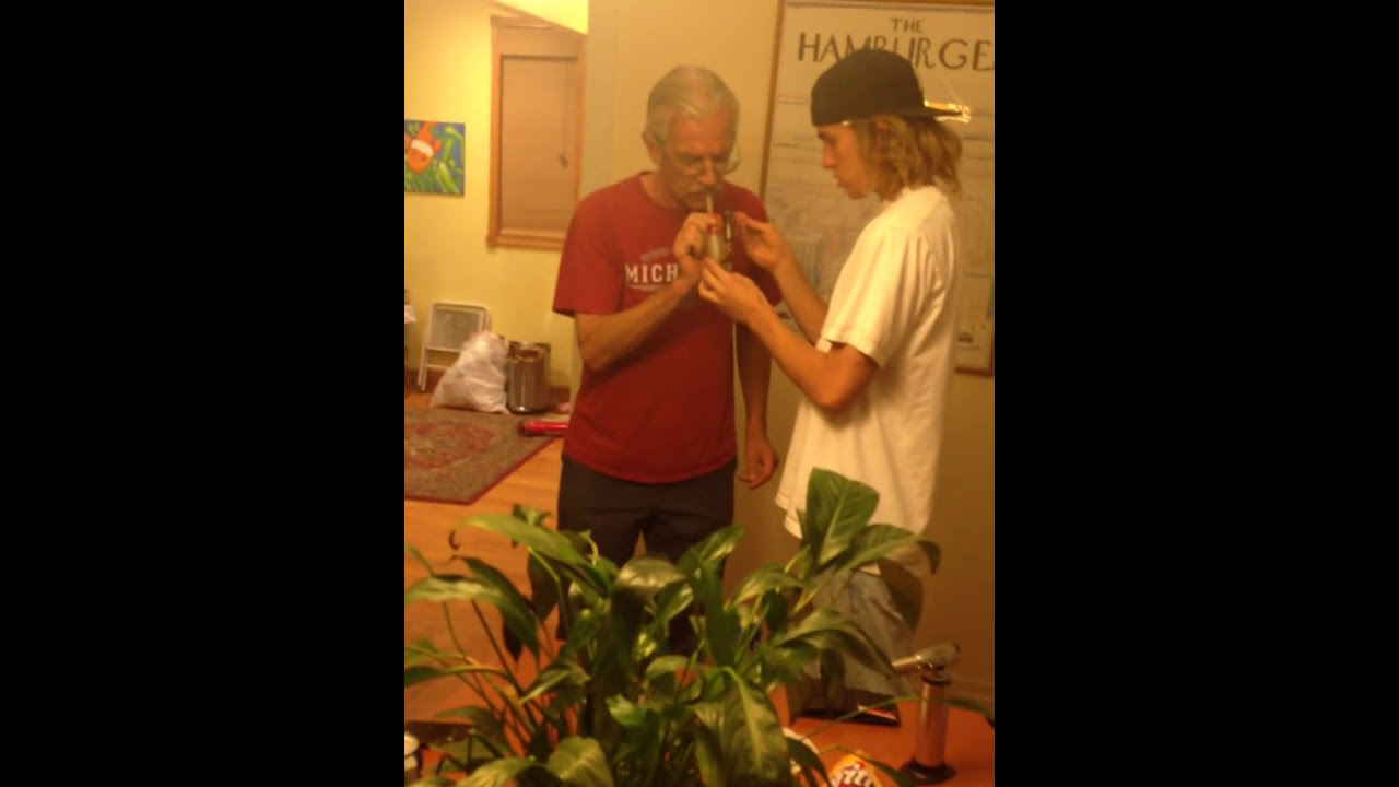 Oldest man ever hits a dab - YouTube