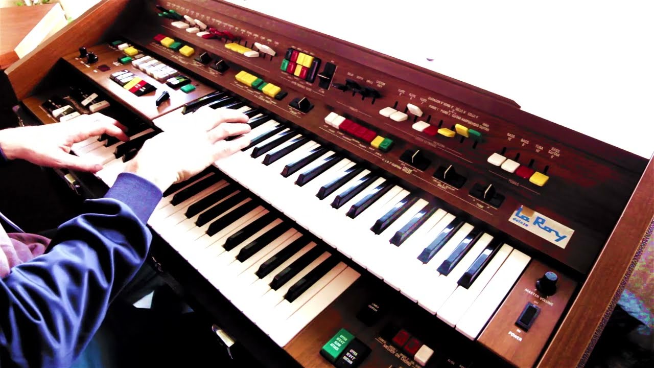 Yamaha C 605 - YouTube