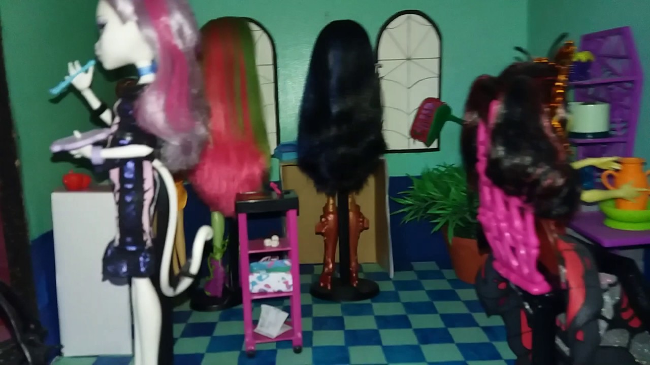 Mon lycée Monster High - YouTube